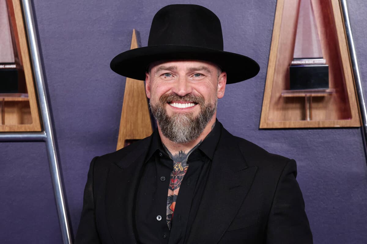 Zac Brown Slammed Online Over “Demonic” Visuals at Las Vegas Concert