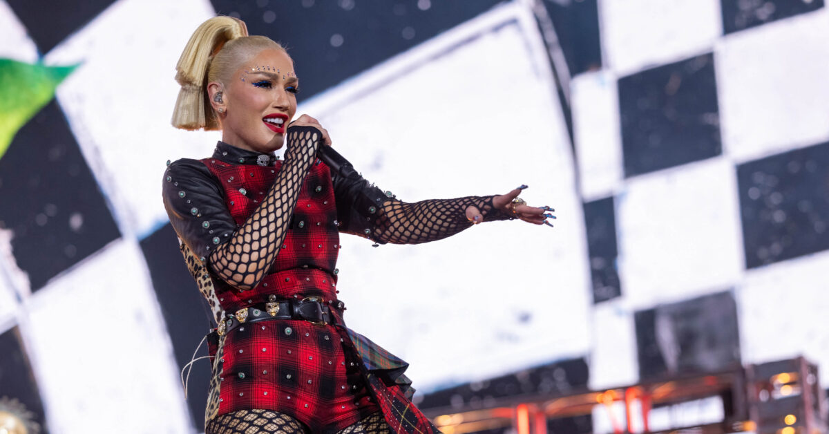 Gwen Stefani Flaunts Shredded Body In Bold Lace Top at Sphere Las Vegas