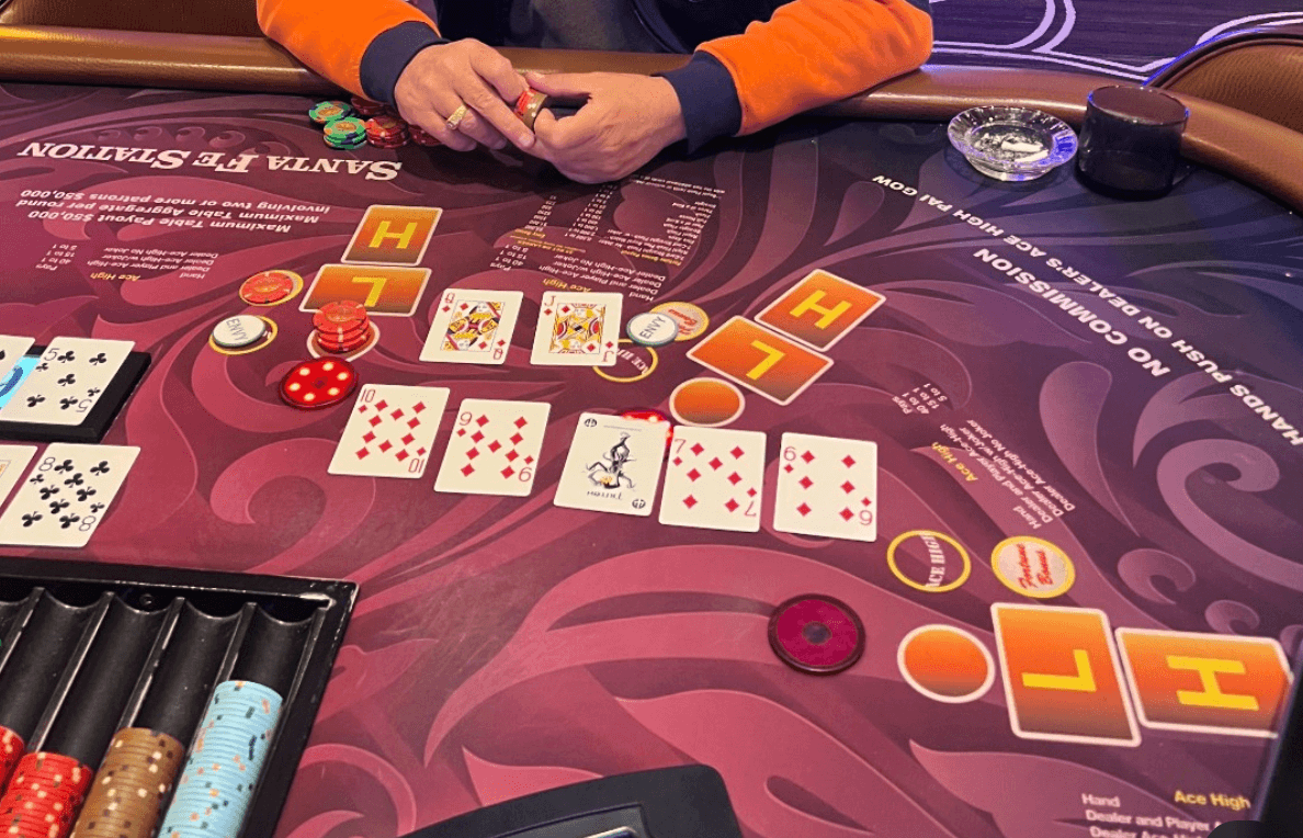 Vegas Player Hits Massive $445K Jackpot With Seven-Card Flush