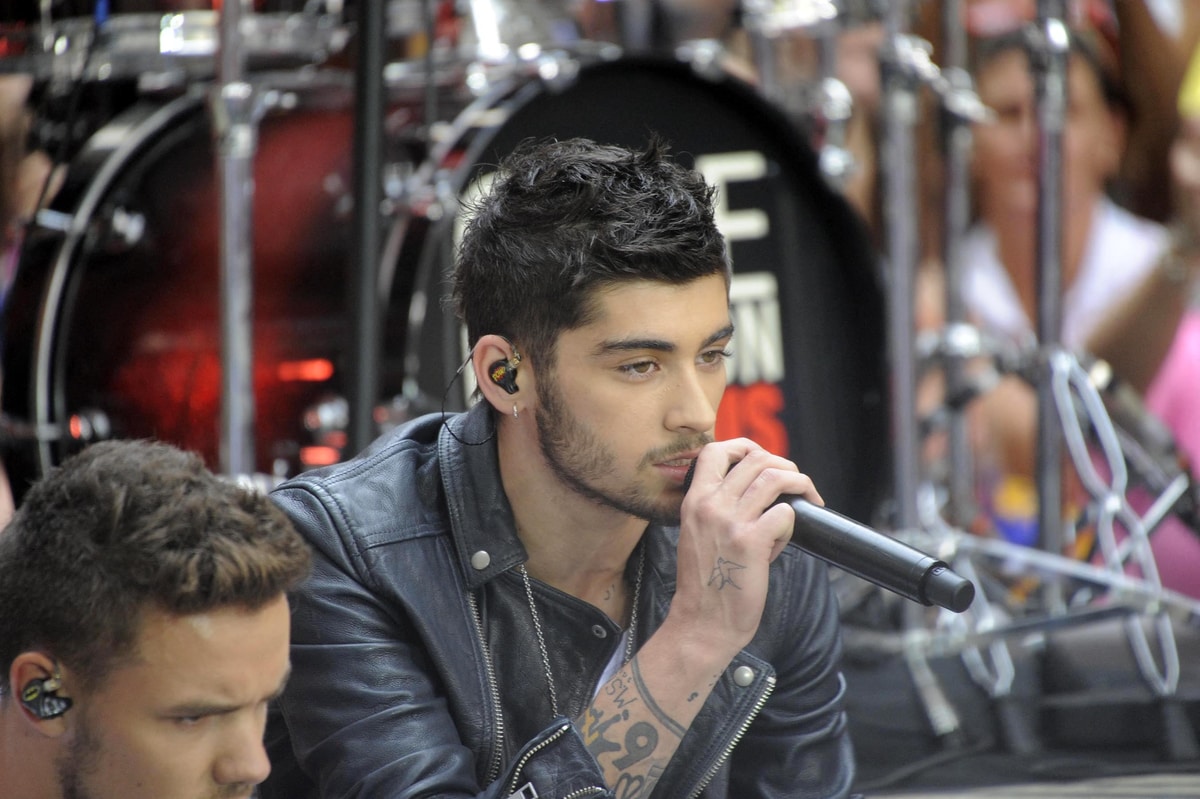 Zayn Malik Raises Eyebrows After Harry Styles Shade at Vegas Residency